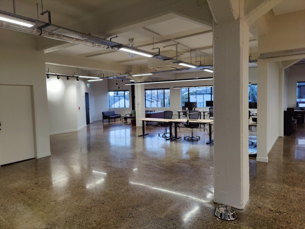 Eden Terrace Desk Space