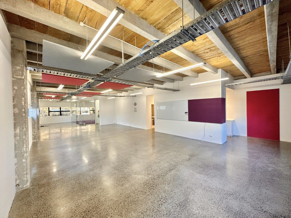Convenient Midtown Office For Lease