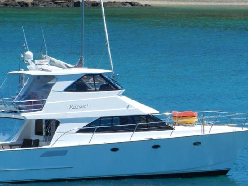 Luxury Boat for Charter Auckland - Kozmic 5